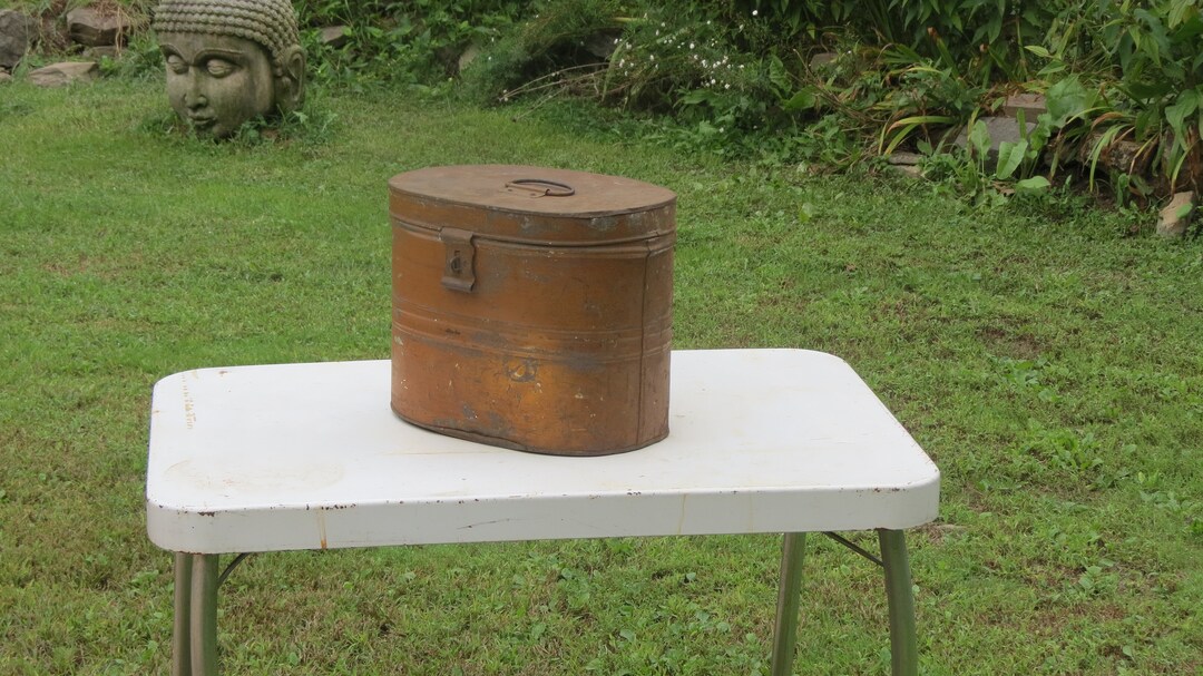 Antique Latching Lockable Tin Container - Etsy