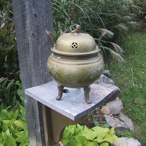 Vintage Asian Themed Brass Pot - Etsy