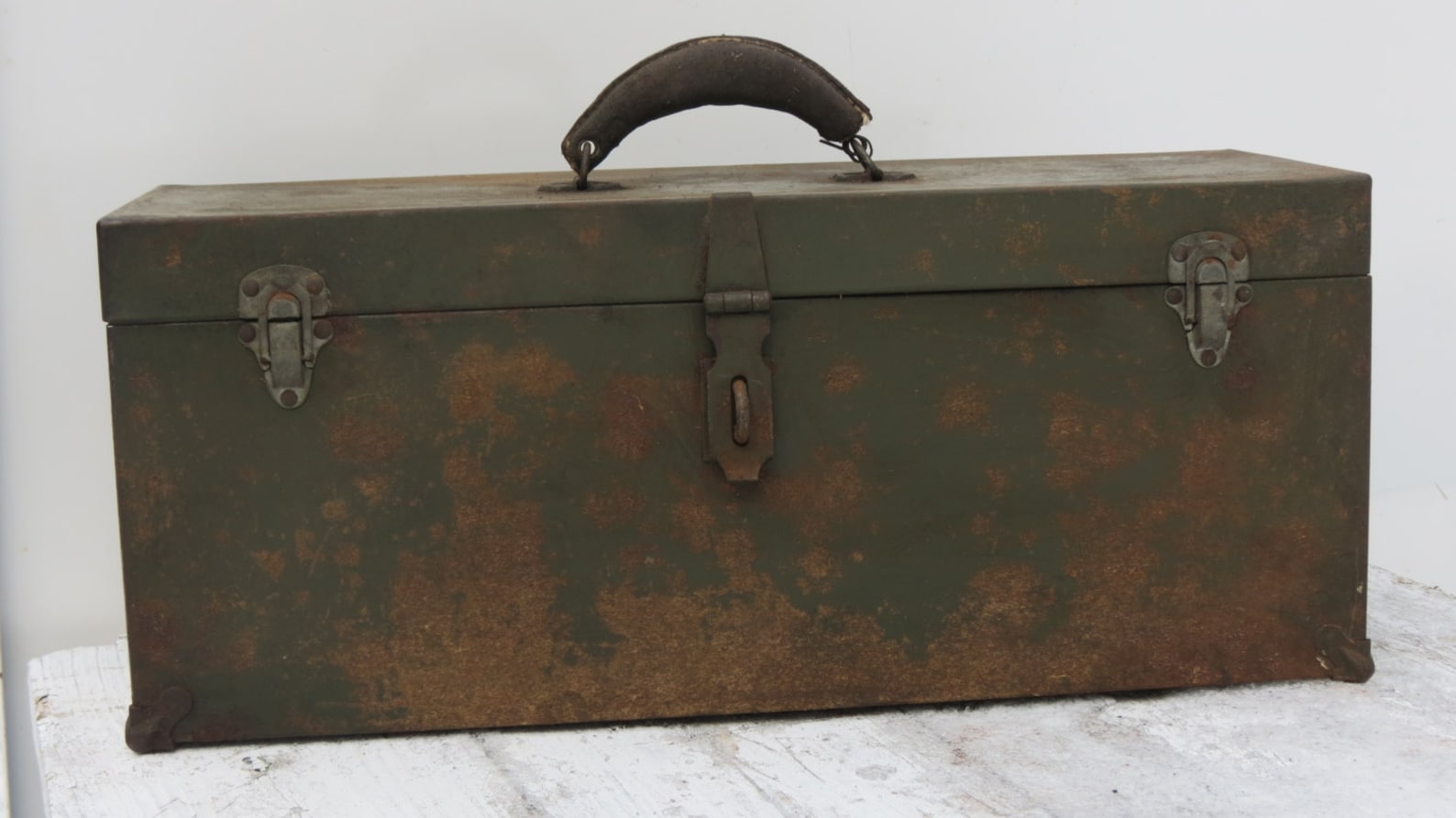 Vintage Green Metal Tool Box With Leather Handle and Amazing - Etsy