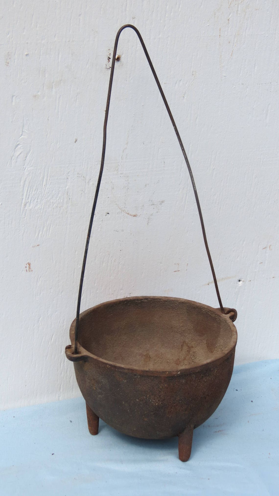 Pair of Small Rusty Three Leg Cast Iron Pots Farm Fresh Barn Treasures ...