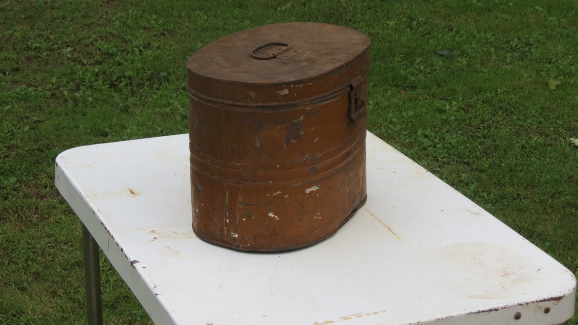 Antique Latching Lockable Tin Container - Etsy