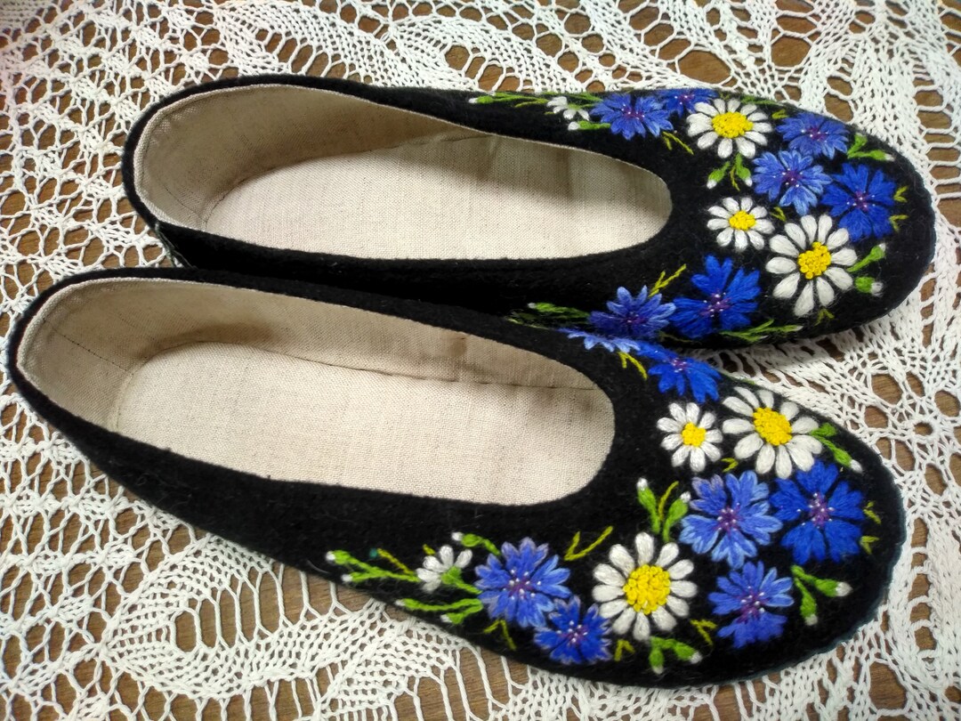 Corn Flower Blossom Embroidered Slippers With Leather Sole - Handmade ...