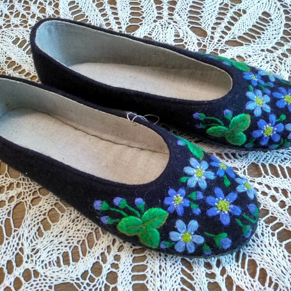 Embroidered Slippers - Etsy