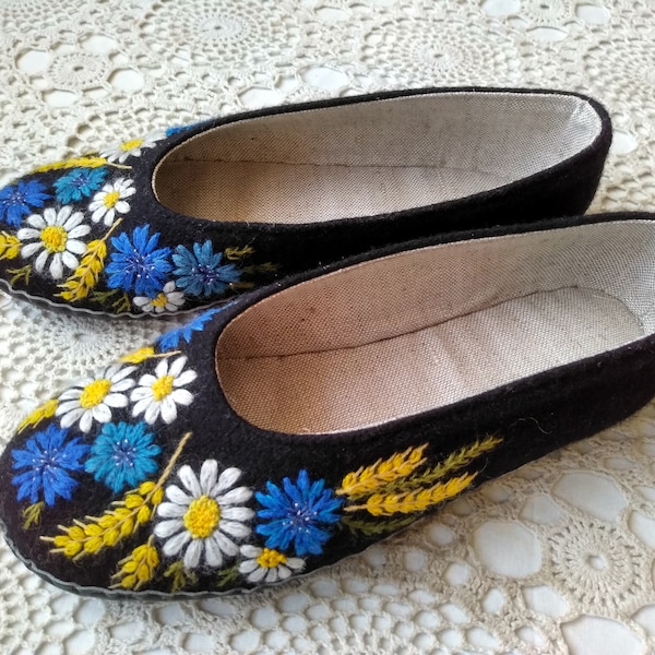 Embroidered Slippers - Etsy