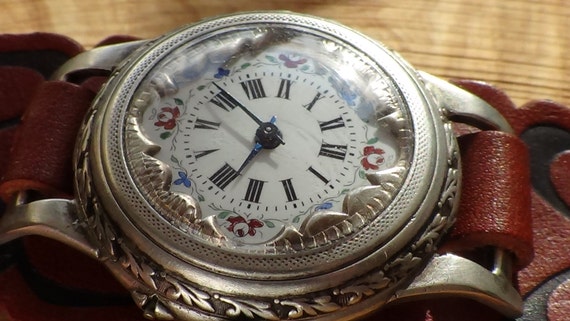 Vintage Higly decorated Swiss women's wristwatch - Gem