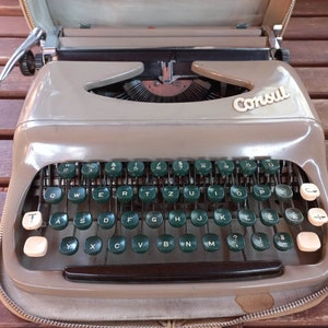 Vintage Consul Portable German Typewriter - Etsy