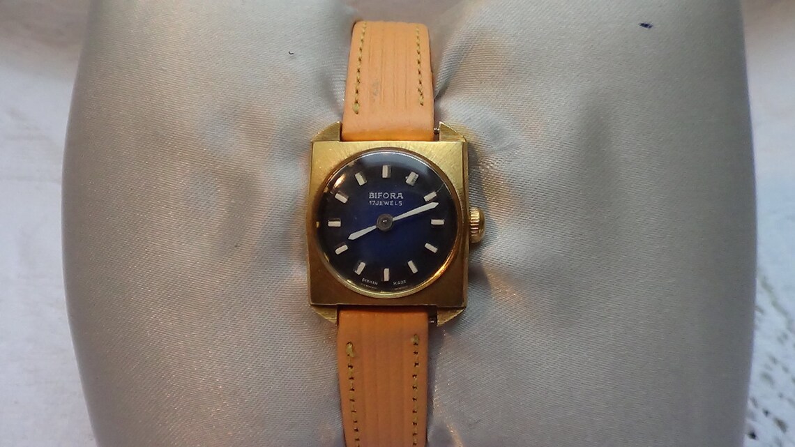 Bifora Vintage Swiss Square Mechanical Women's Watch TREMBLING WATER ...