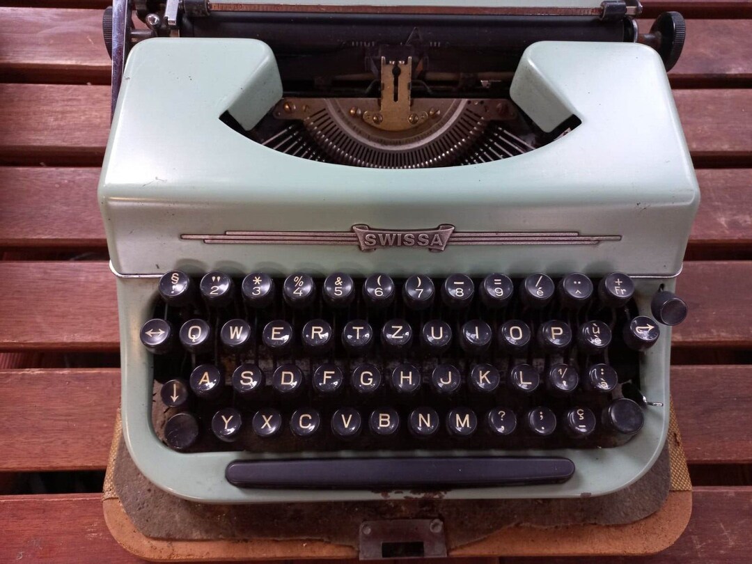 Swissa Junior Typewriter 1960's With English Keyboard in Baby Blue ...