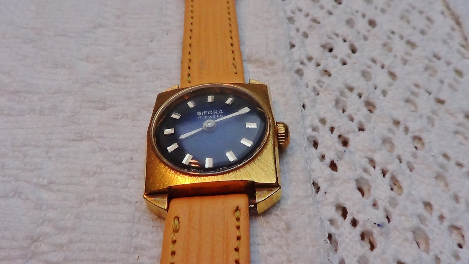 Bifora Vintage Swiss Square Mechanical Women's Watch TREMBLING WATER ...
