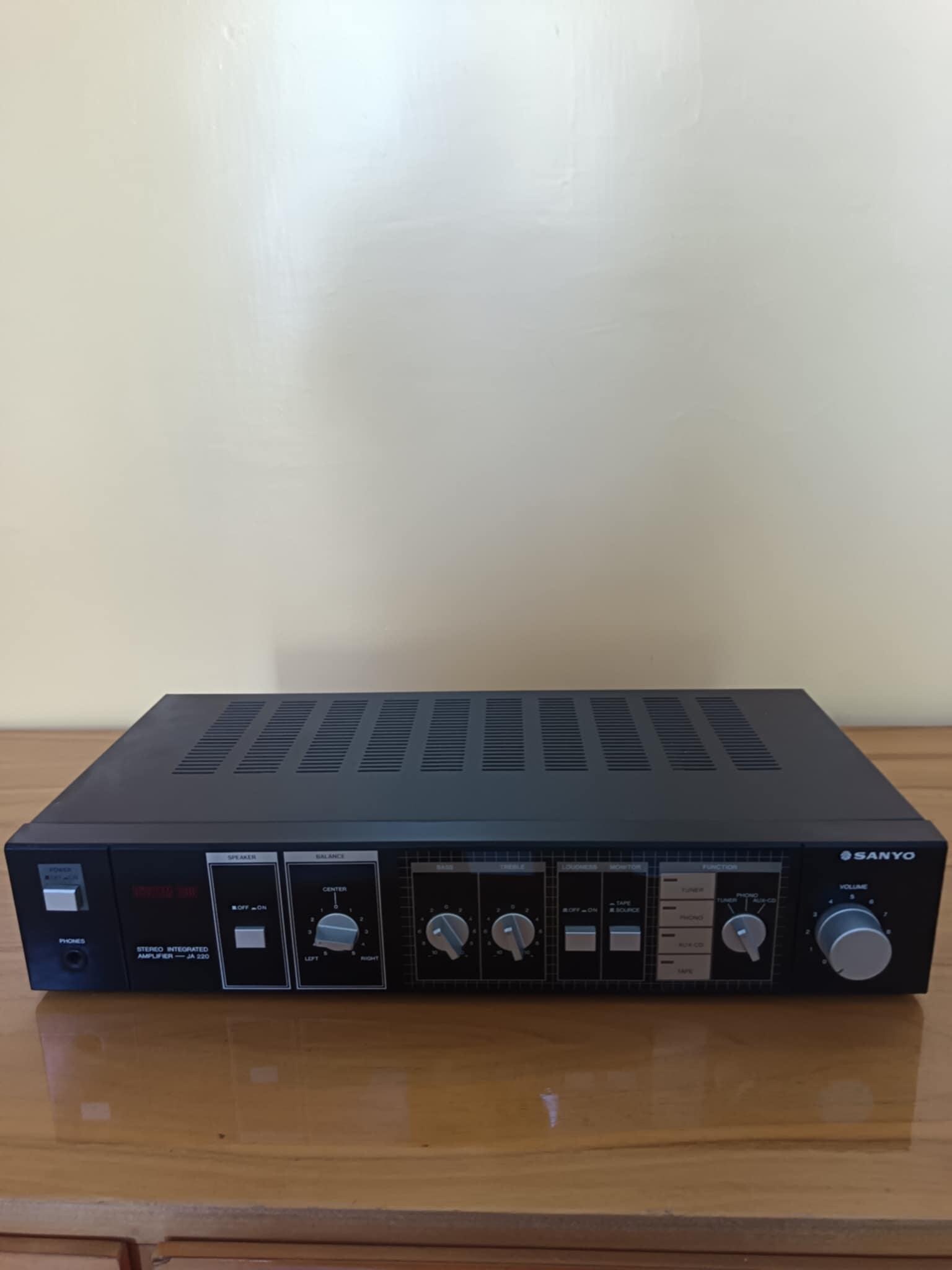 Sanyo JA 220 Vintage Japanese Stereo Amplifier in Rare Black Color - Etsy