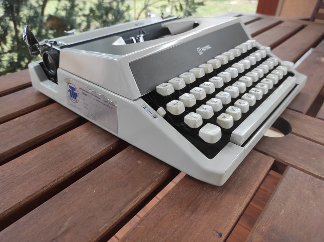 Royal Litton Vintage Japanese Typewriter in Excellent Condition - Etsy