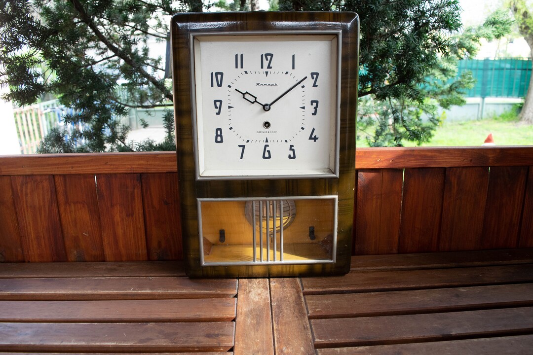Jantar Vintage Russian Art Deco Mechanical Wind up Pendulum Wall Clock ...