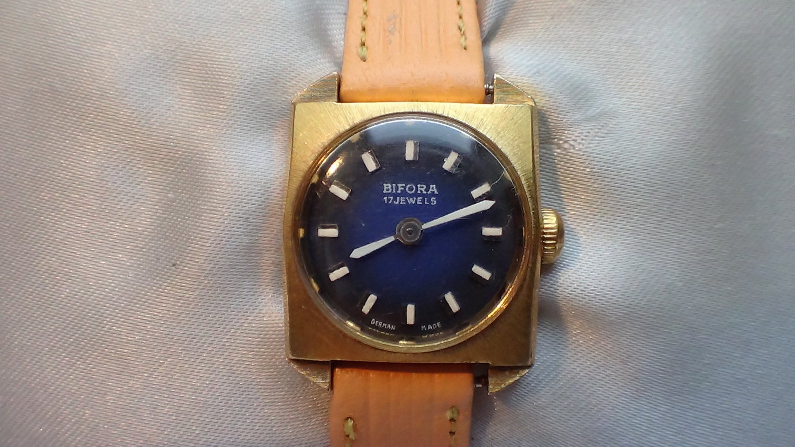 Bifora Vintage Swiss Square Mechanical Women's Watch TREMBLING WATER ...