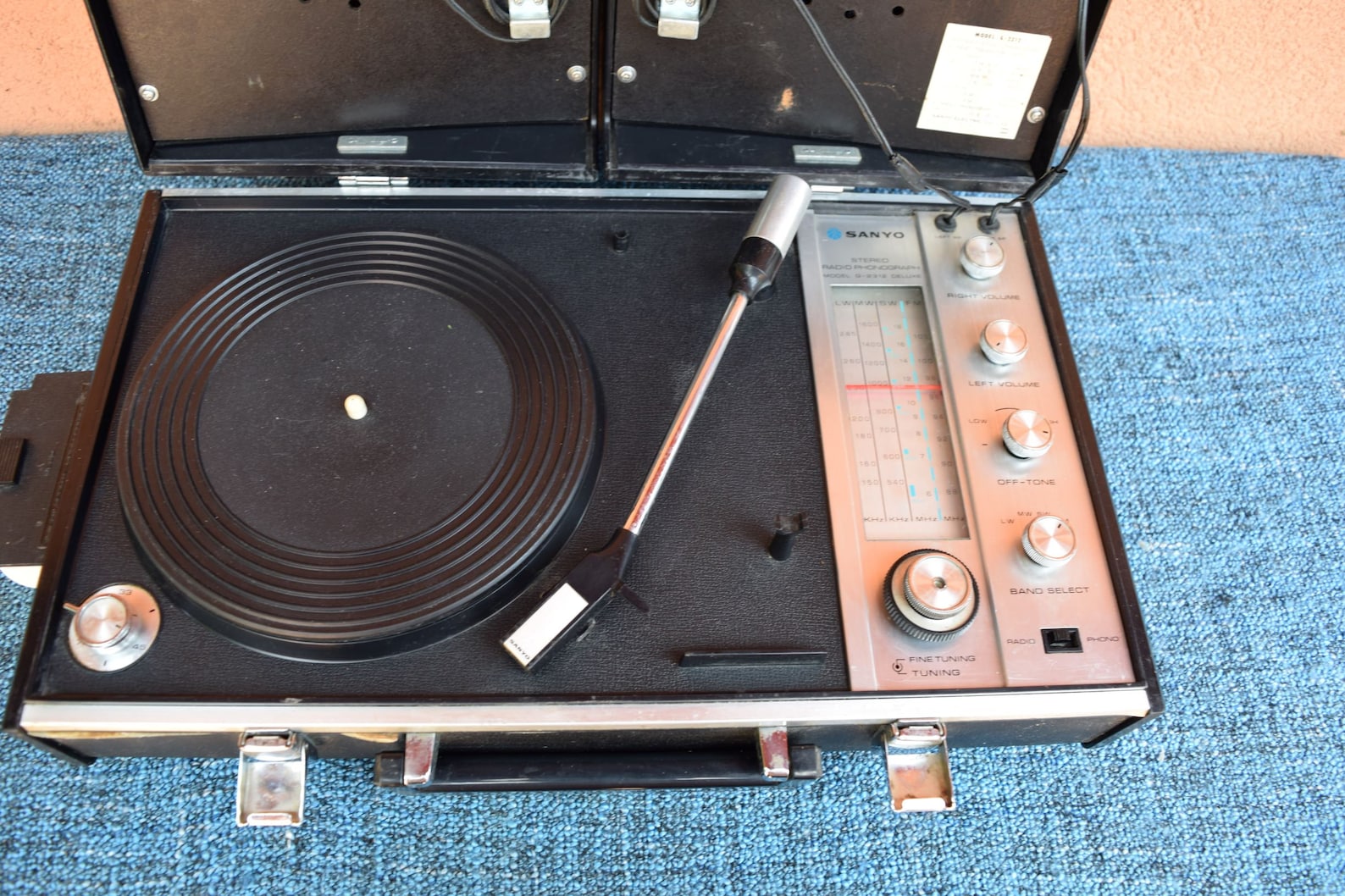 Sanyo Japanese RECORD PLAYER RADIO Waauu.. | Etsy