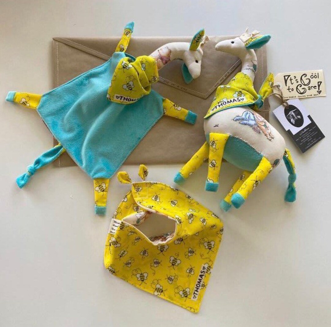 Giraffe Foreverfriend Gift Set: Bespoke Teddy Rattle, Creature ...