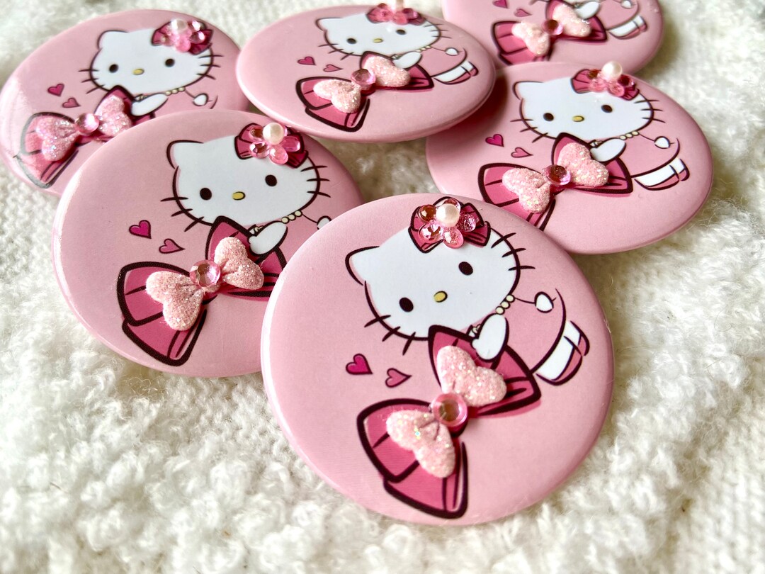 HELLO KITTY Botton Pins - Hello Kitty Pinback Buttons - Hello Kitty ...