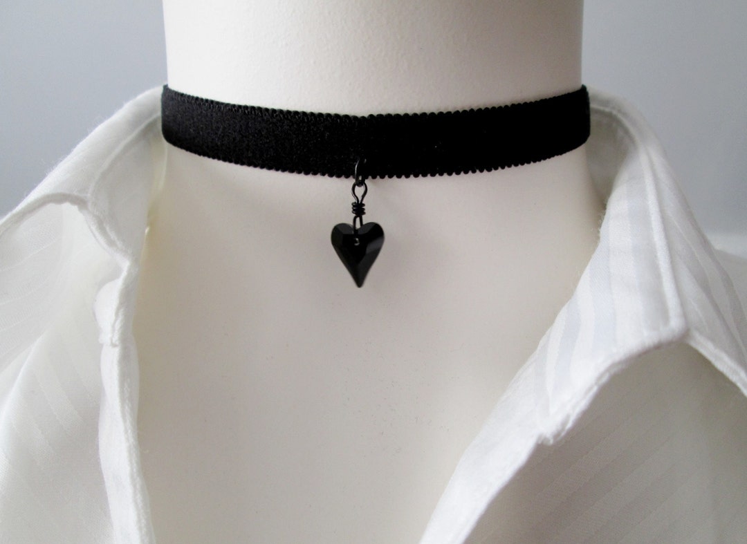 Black Velvet Choker: Swarovski Crystal Heart, Gothic Romantic - Etsy