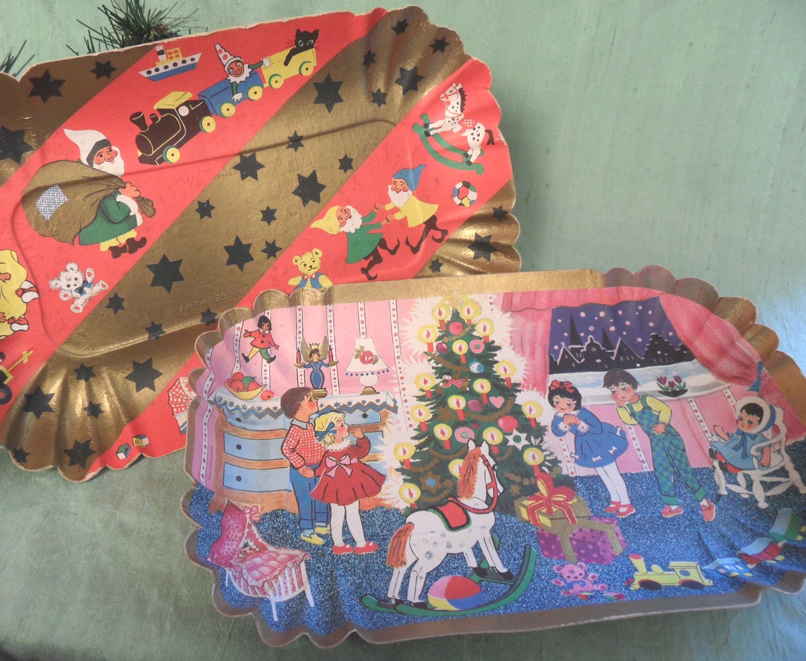 What is a Bunter Teller? Plate of Christmas Cookies for Everyone