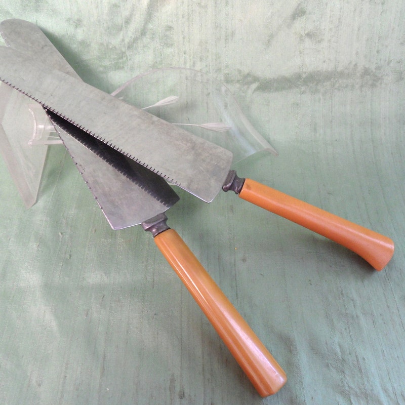 Bakelite Cake Cutter - Etsy
