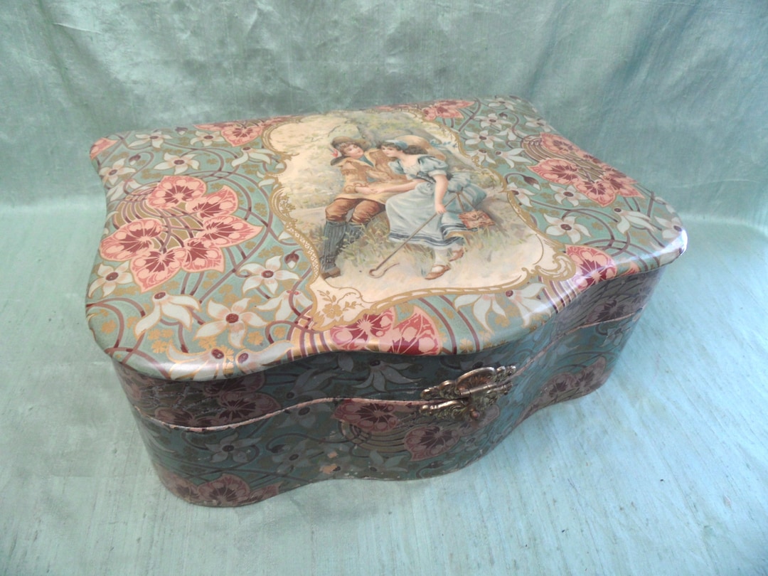 Victorian Dresser Box / Antique Vintage Trinket Storage / Collar Box ...