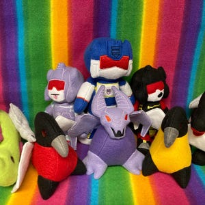 TF G1 BittyBot Soundwave and Cassettes Plush Plushie Soft Toy Doll Stuffed Animal Mythfit