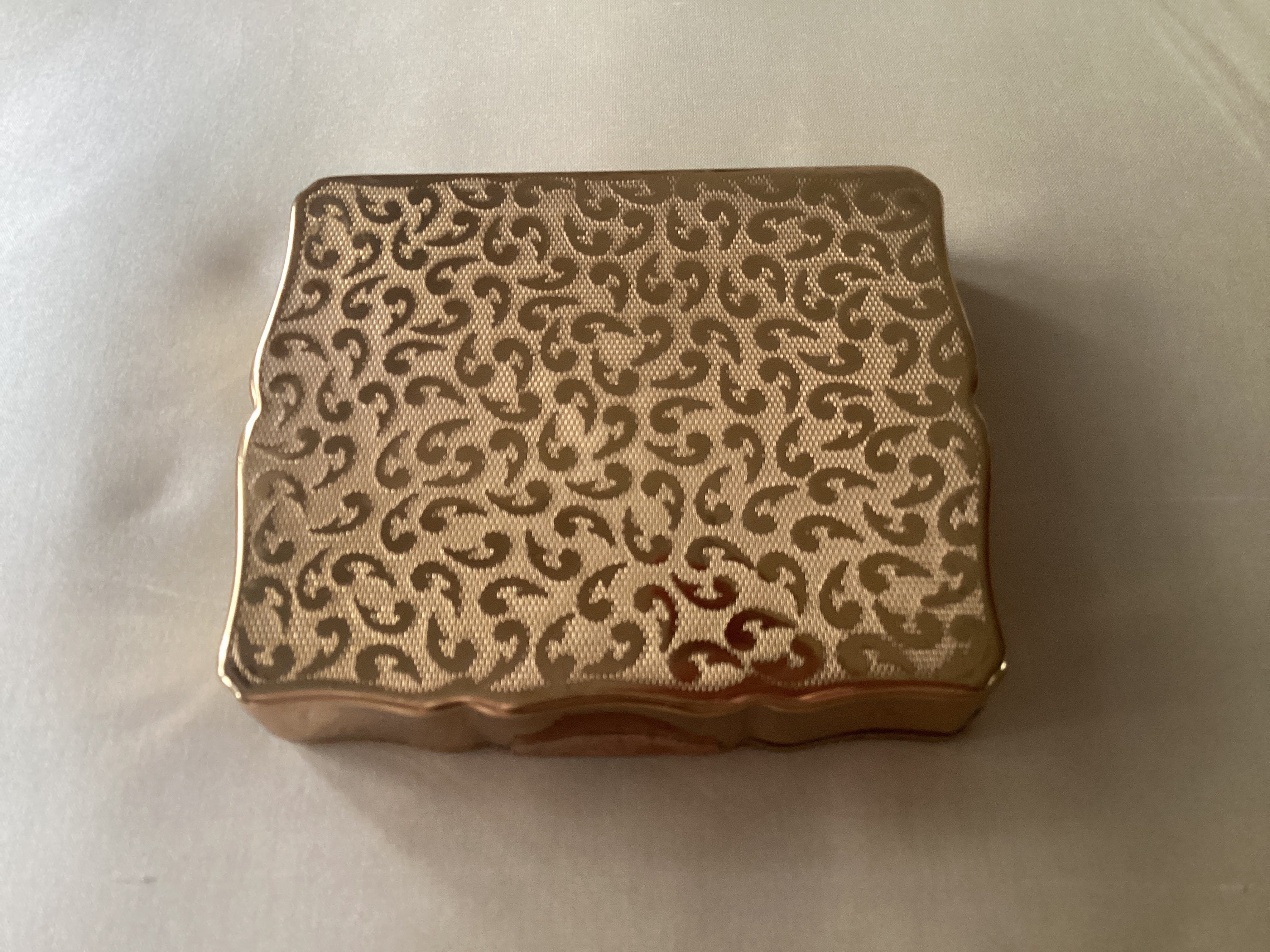 1950's Stratton Musical Powder Compact, Unused - Etsy