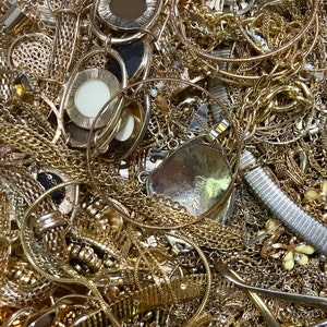 10% Code** 1+ Lb Gold Tone Jewelry Mixed Lot | WEARABLE | Grab Bag ...