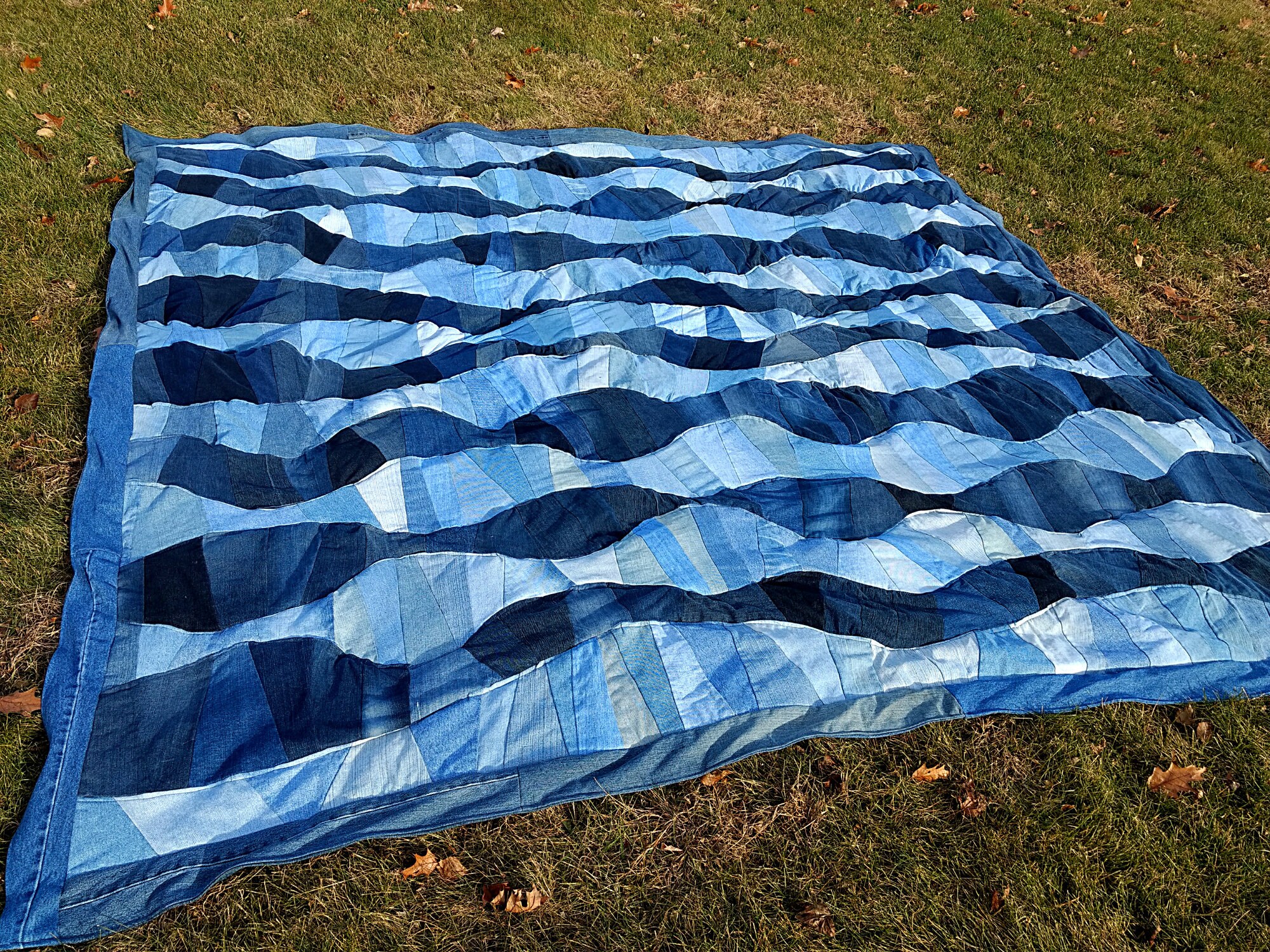 Upcycled Denim Water Ripples Quilt Queen Size Wave Quilt - Etsy Denmark