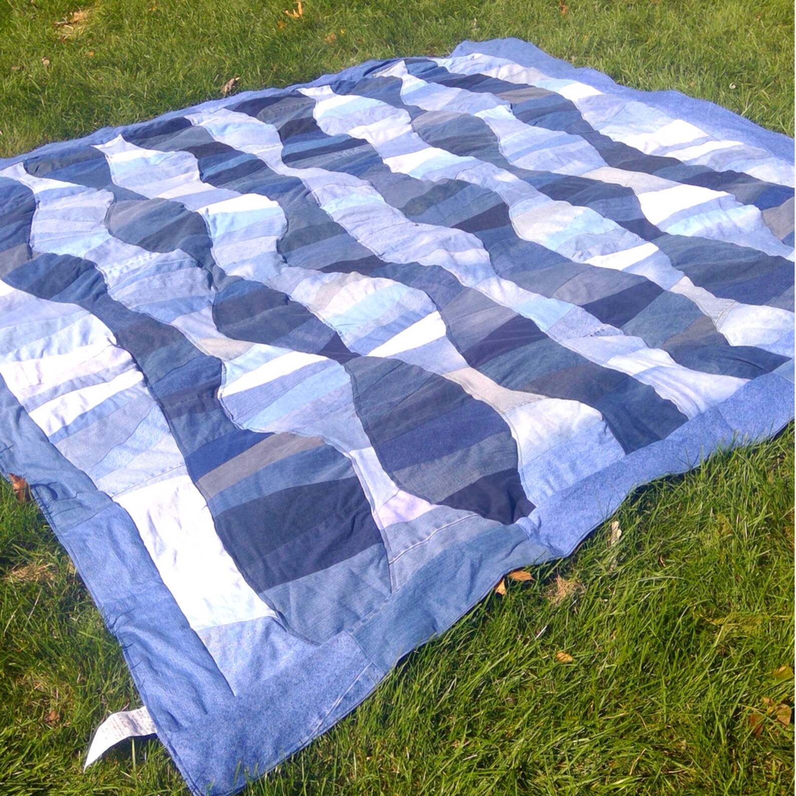 Upcycled Denim Water Ripples Quilt Queen Size Wave Quilt - Etsy Denmark