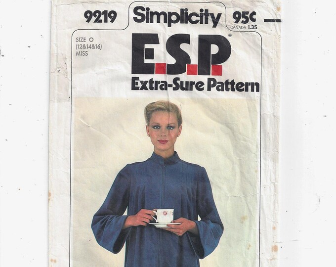 Simplicity 9219 E.S.P., Extra Sure Pattern for Misses' Robe, Size 12 ...