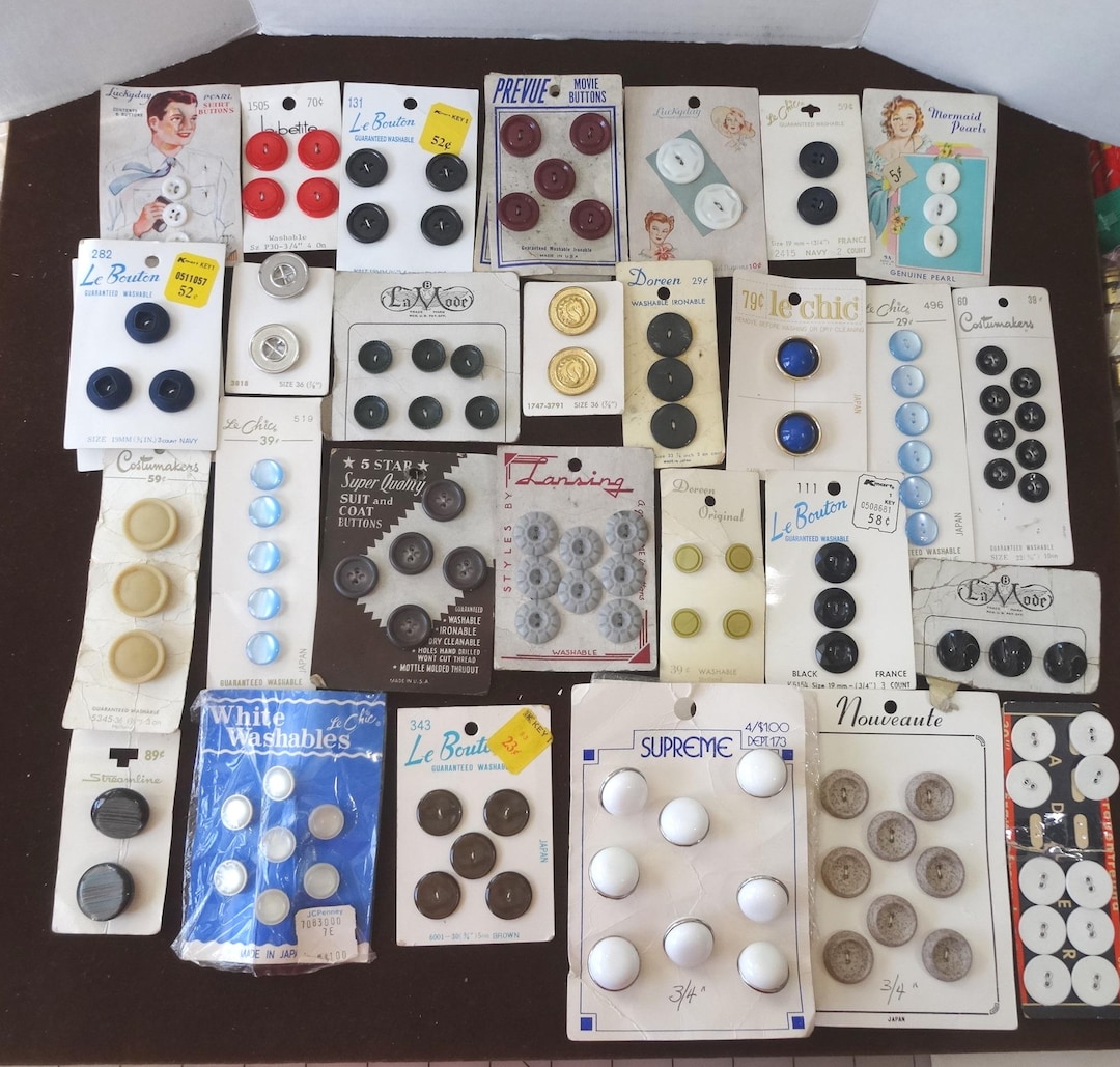 Choice of Vintage Buttons on Original Cards, La Mode, Streamline, La ...
