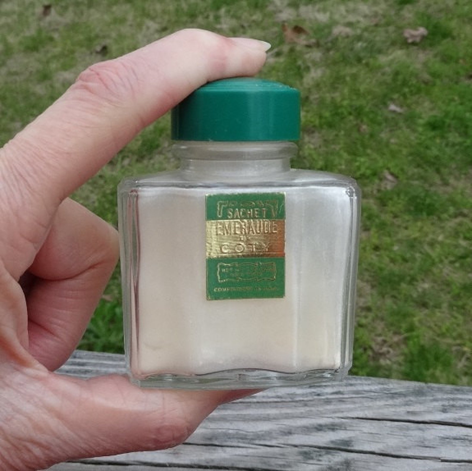 1950s Emeraude by Coty Powder Sachet in Glass Bottle With Green Cap, 1. ...