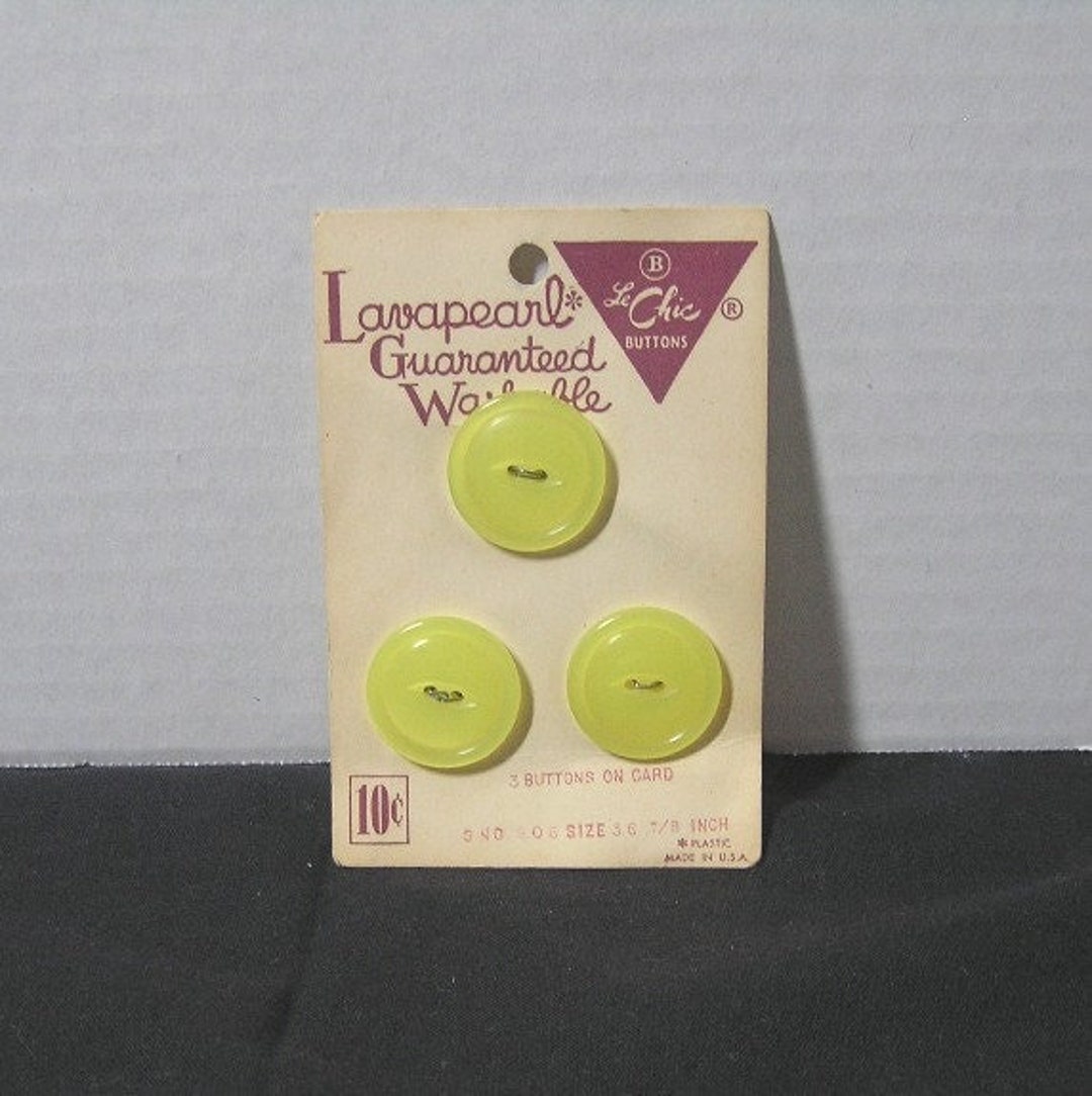 1950s Le Chic Buttons, Sew Through Lavapearl in Yellow on Original Card ...
