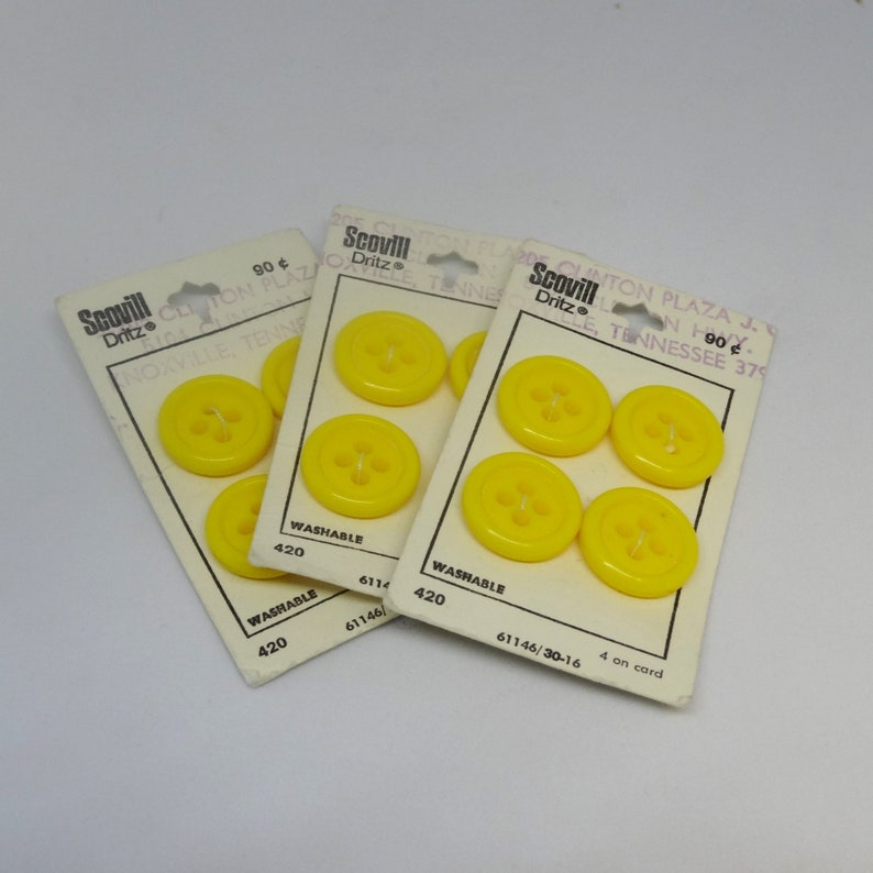 Set of 4 Yellow Sew Through Buttons by Scovill Dritz on - Etsy
