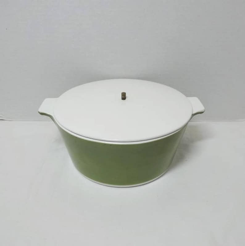1960s Corning Ware Round Bowl in Avocado Green With Lid - Etsy