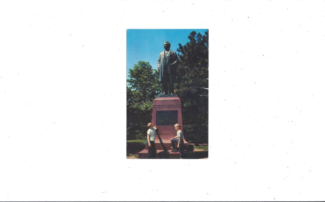 Mark Twain Bronze Statue Postcard, Hannibal Missouri, Unposted ...
