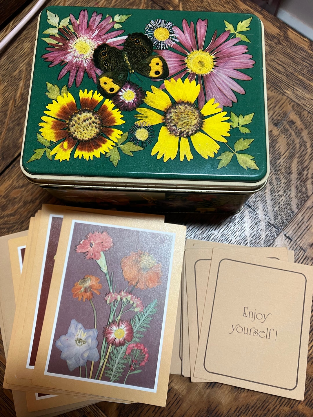 1983 Current Petite Notes and Gift Set in Floral & Butterfly Tin With ...