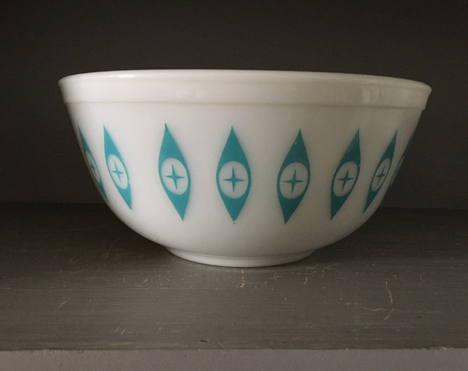 Pyrex White Turquoise Bowl Atomic Eyes 2.5 Quarts Rare Mixing Serving ...