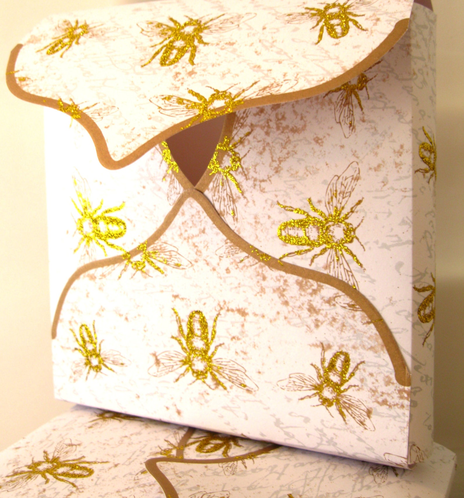 Gold Glitter Bee Gift Boxes Envelope Boxes White and Gold - Etsy