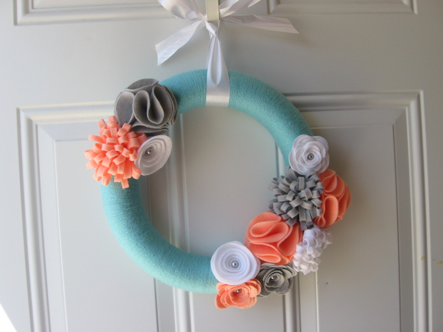 Modern Spring Wreath, Aqua, Coral, Grey and White Yarn Wreath, Door ...