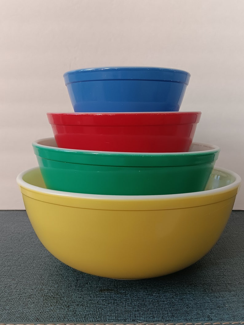 Pyrex Primary Colors Mixing Bowls Set of 4 - Etsy