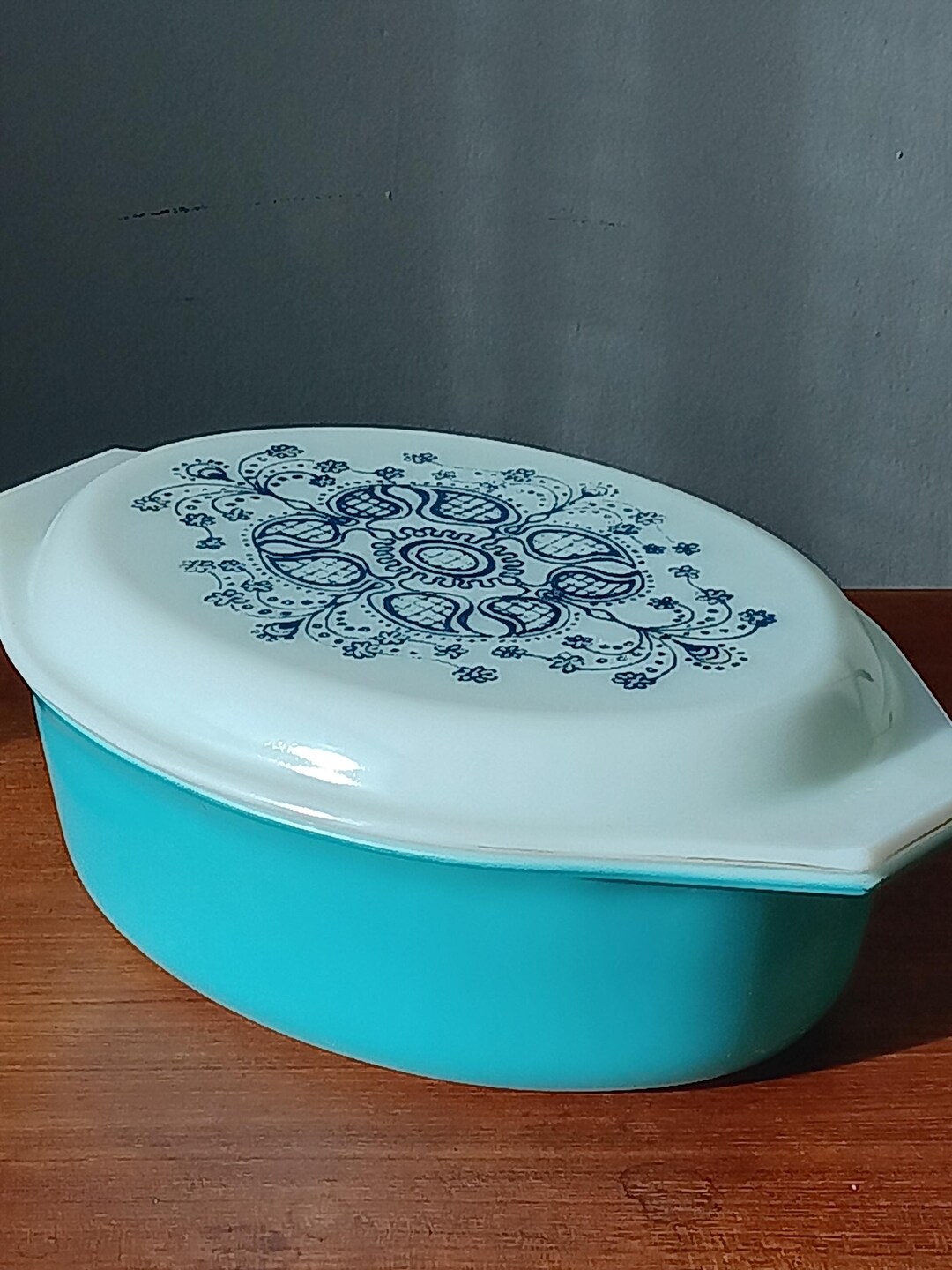 Pyrex Blue Doily 2.5 Quart Casserole | 1968 and 1969 Promotional Item ...