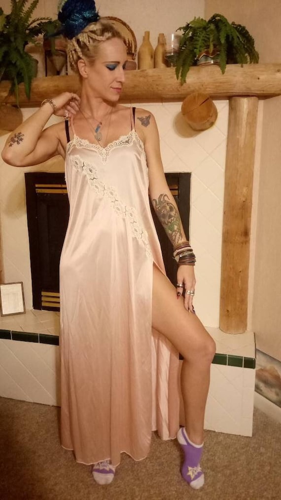 Romantic Pink 1980s Negligee Nightgown Size Medium - Gem