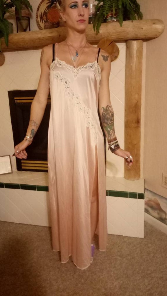 Romantic Pink 1980s Negligee Nightgown Size Medium - Gem