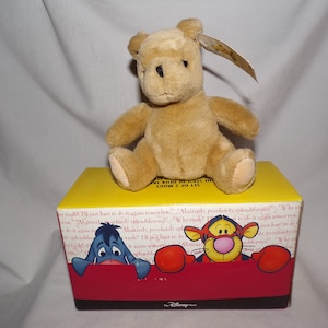 Walt Disney Winnie the Poo 2 Pc. Mug Set and Sitting Plush Classic Pooh ...