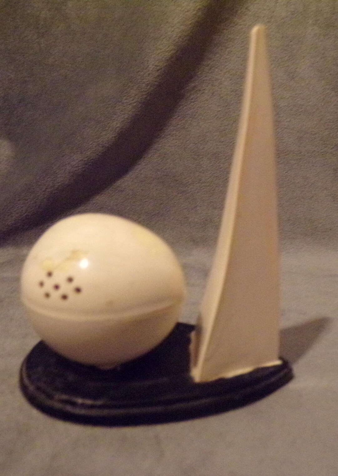 Vintage Unique Ball and Tower Salt and Pepper Shakers PLASTIC - Etsy
