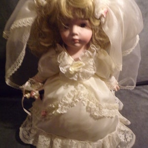 Vintage Heirloom Treasure Doll Happyland Porcelain Wedding / Bride Doll ...