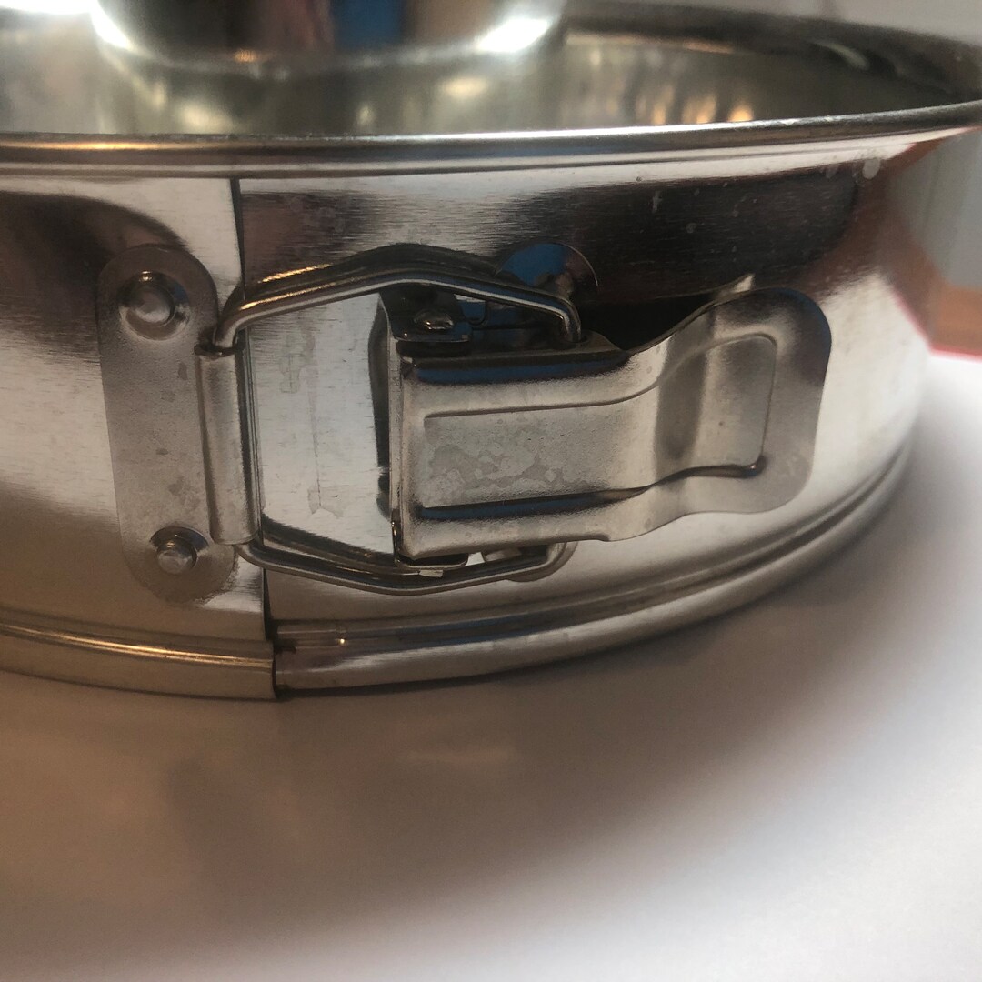 PAMPERED CHEF Spring Form Pan With Bundt and Flat Inserts - Etsy