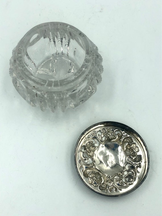 Vintage footed Pressed Glass POWDER JAR - STERLING em… - Gem