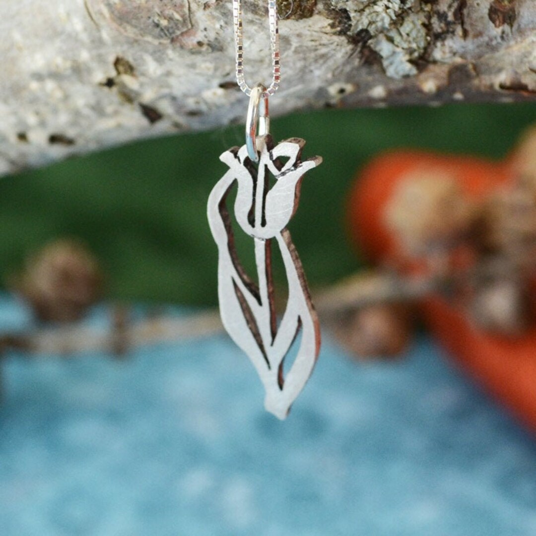 Tulip Flower Necklace in Sterling Silver - Flower Jewelry - Tulip ...